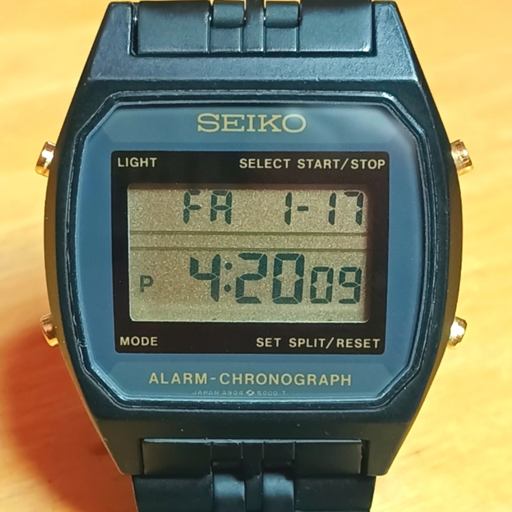 Seiko Black Case Alarm Chrono Digital Display Day Dat… - Gem